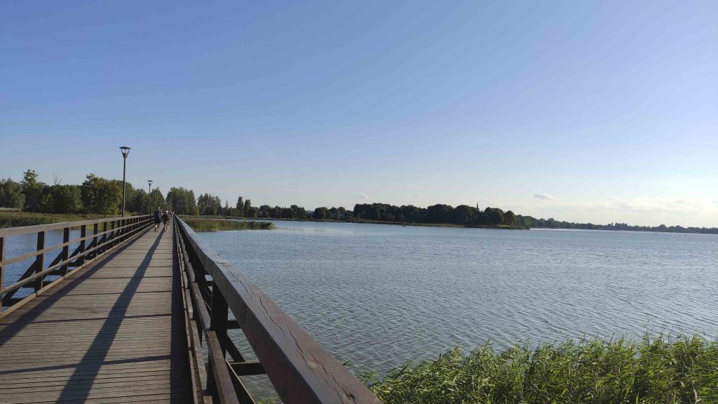 Astravo dvaras ir tiltas per Širvėnos ežerą - Šen Bei Ten